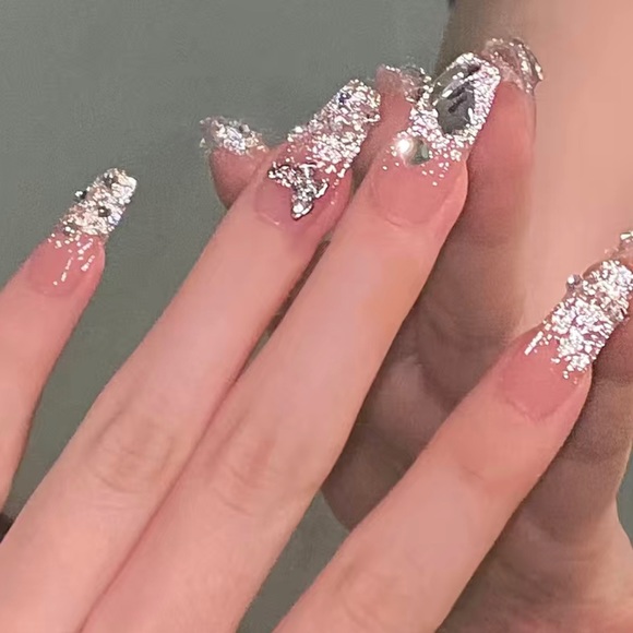 NEW BRAND | Makeup | New Get Glamorous With 24 Pieces Of Medium 3d ...